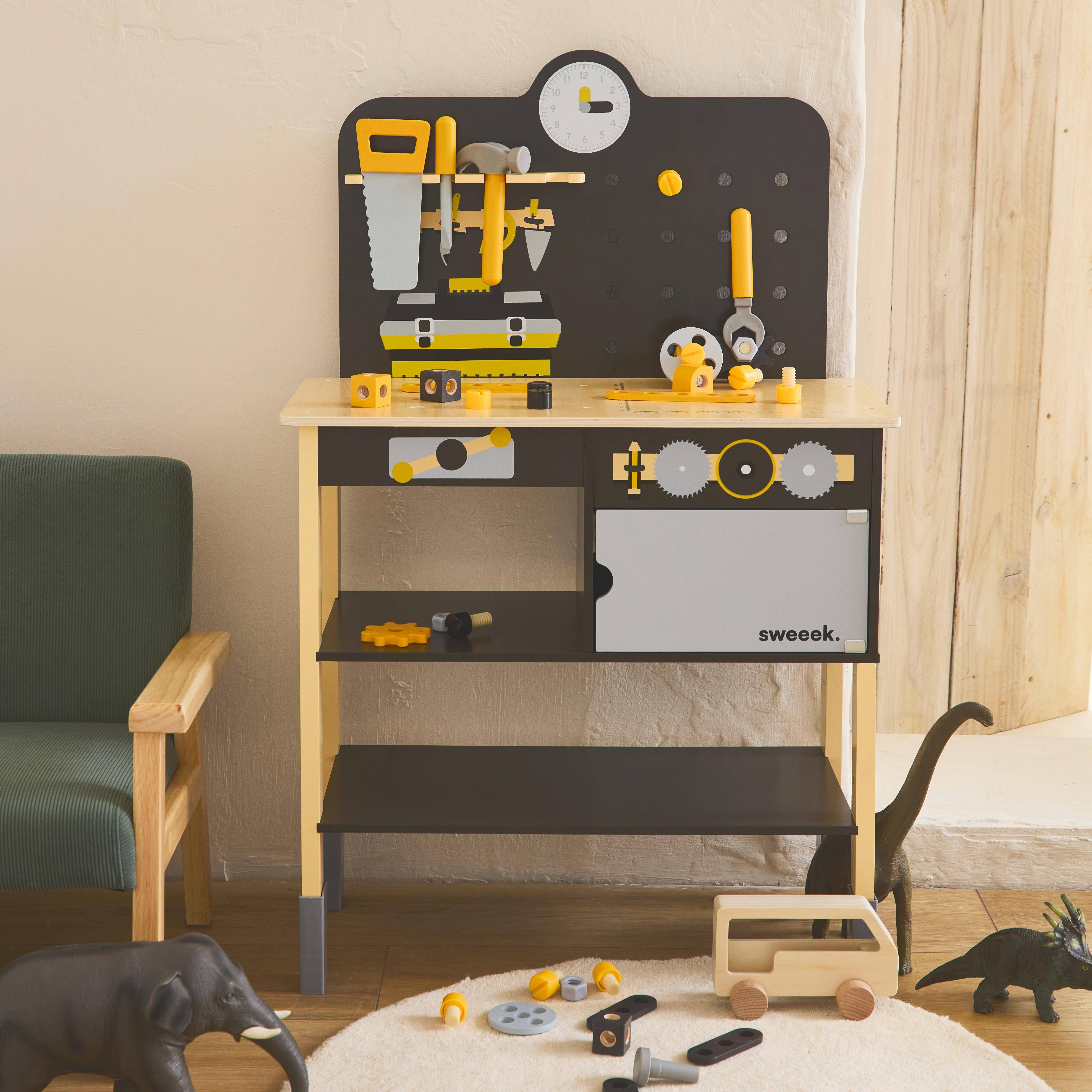 Children's wooden workbench with 53 pieces, Multi-coloured