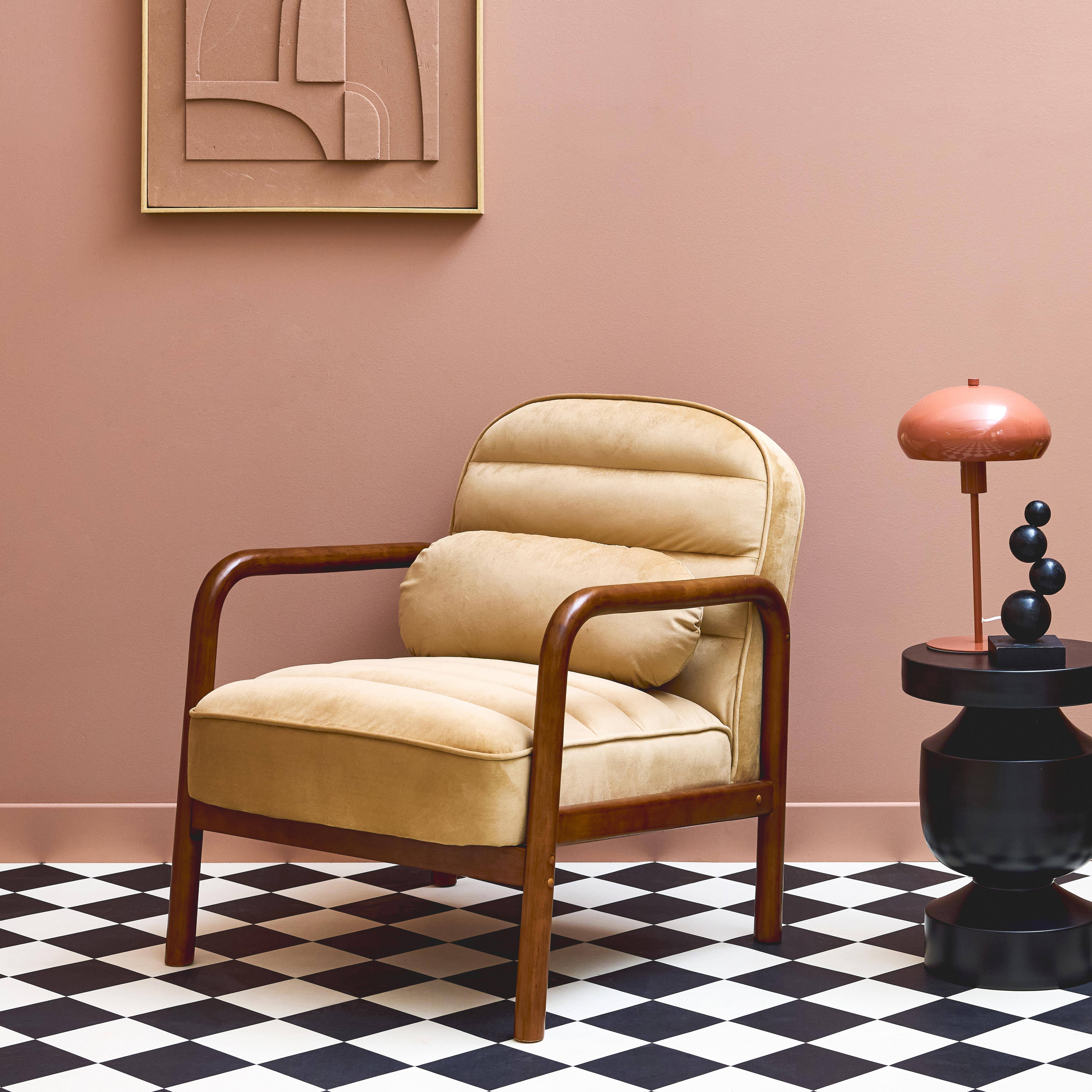 Sillón escandinavo de madera de hevea teñida de nogal y tela de ...