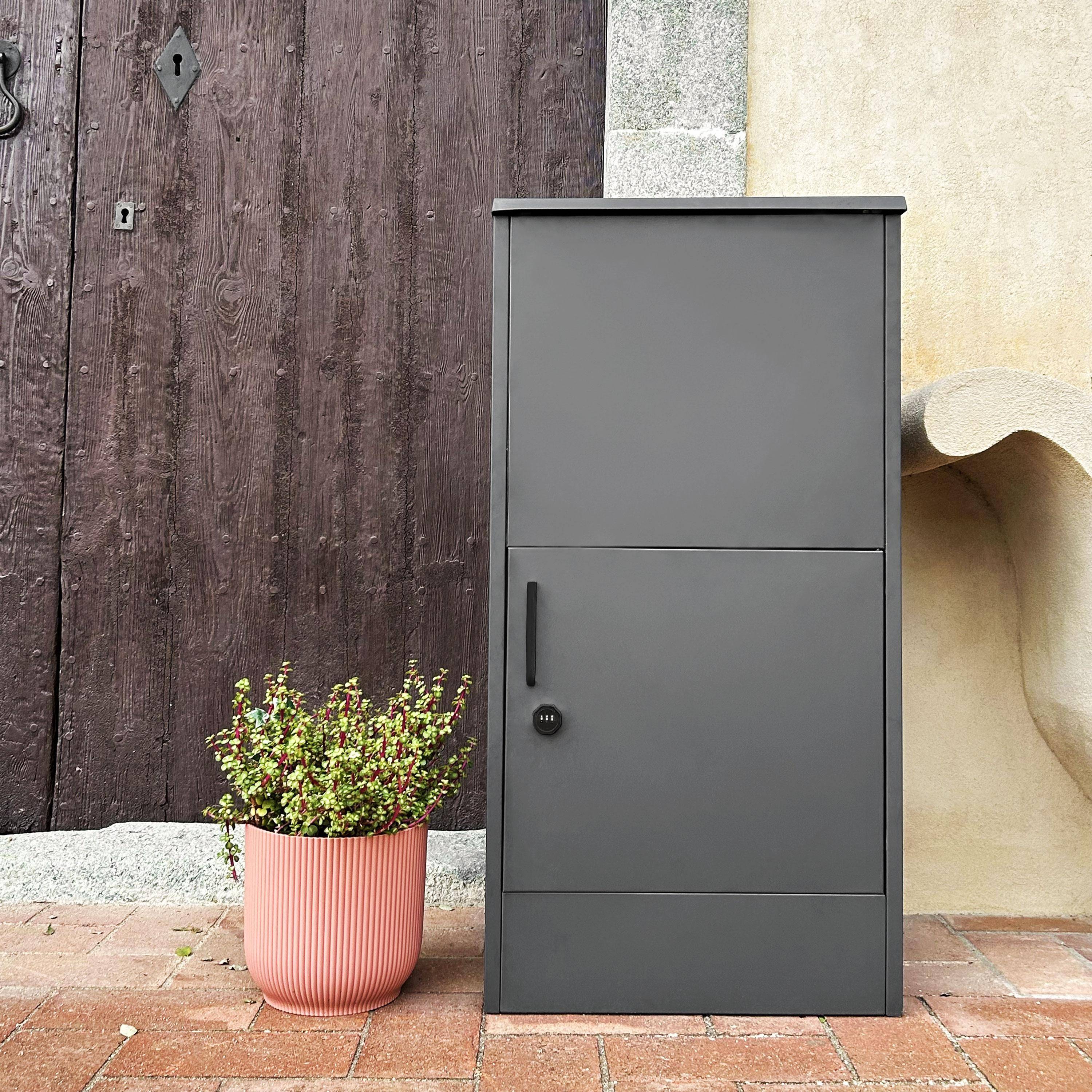 Boite à colis anthracite 56 cm en acier galvanisé avec cadenas | sweeek