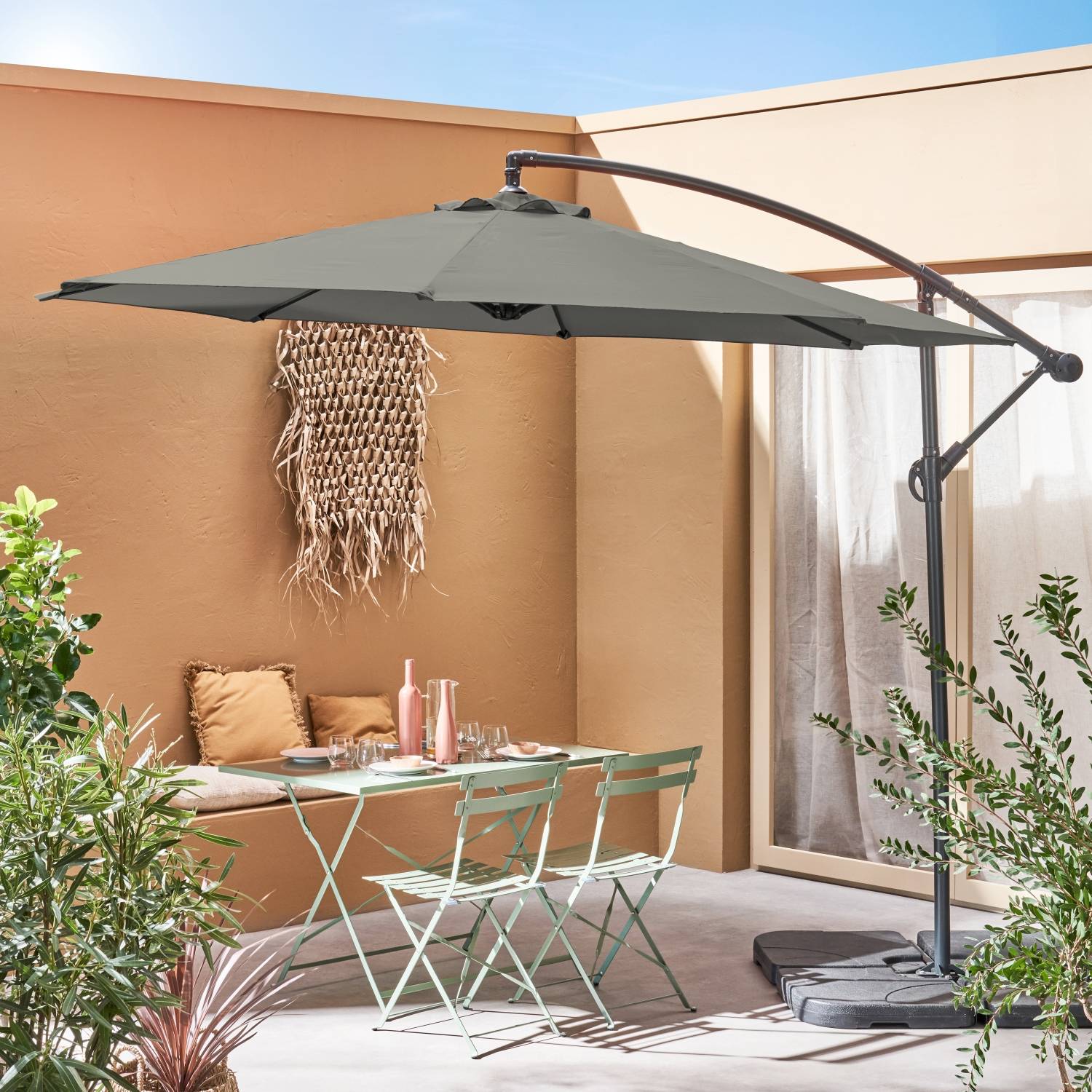 Parasols for your Terrace or Garden | sweeek (Alice's Garden)
